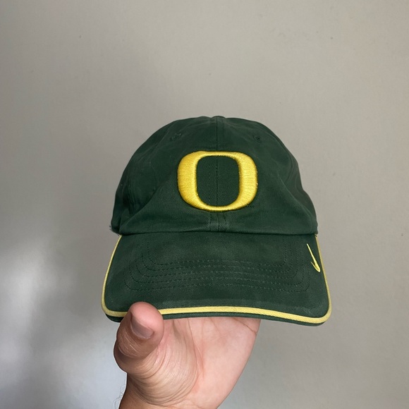 Nike | Accessories | Team Nike University Of Oregon Ducks Green Hat ...